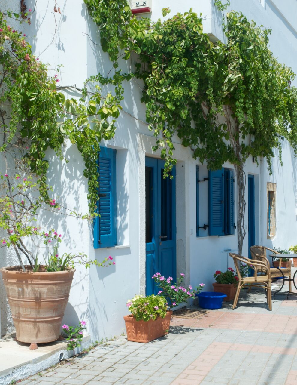 The White Houses of Crete - MamisTravelGuide